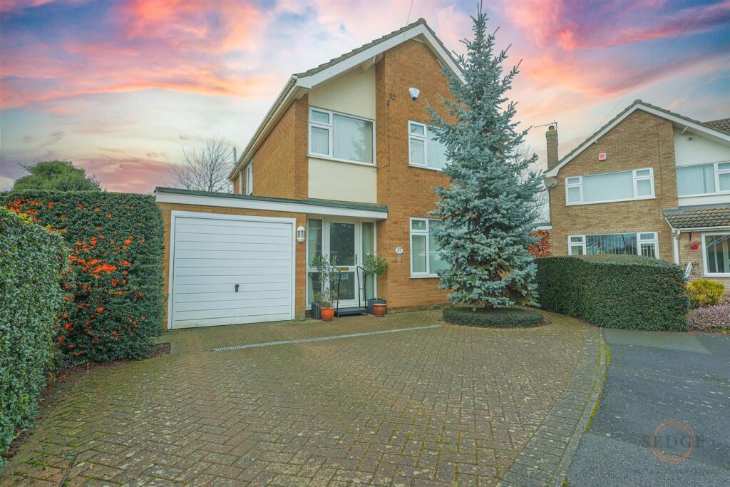 3 bedroom detached house for sale in Mayfair Drive, Spalding, PE11