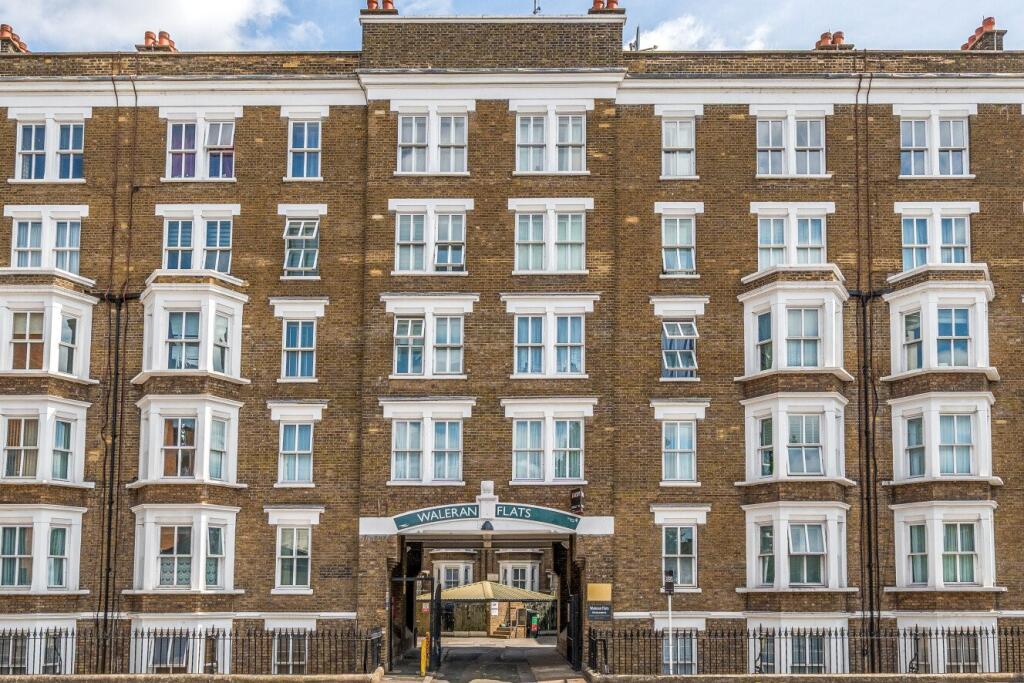 1 bedroom flat for sale in Old Kent Road, Southwark, London, SE1