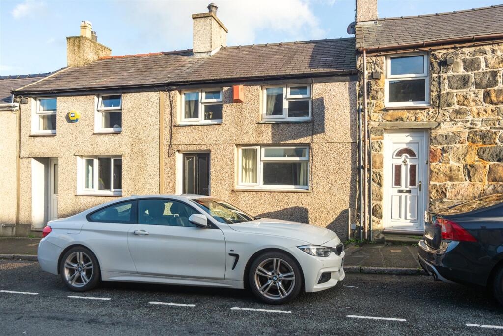 2 bedroom terraced house for sale in Rhedyw Road, Llanllyfni ...