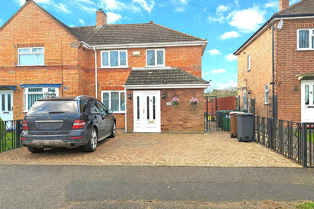 3 bedroom end of terrace house for sale in Latimer Road, Corby, NN17