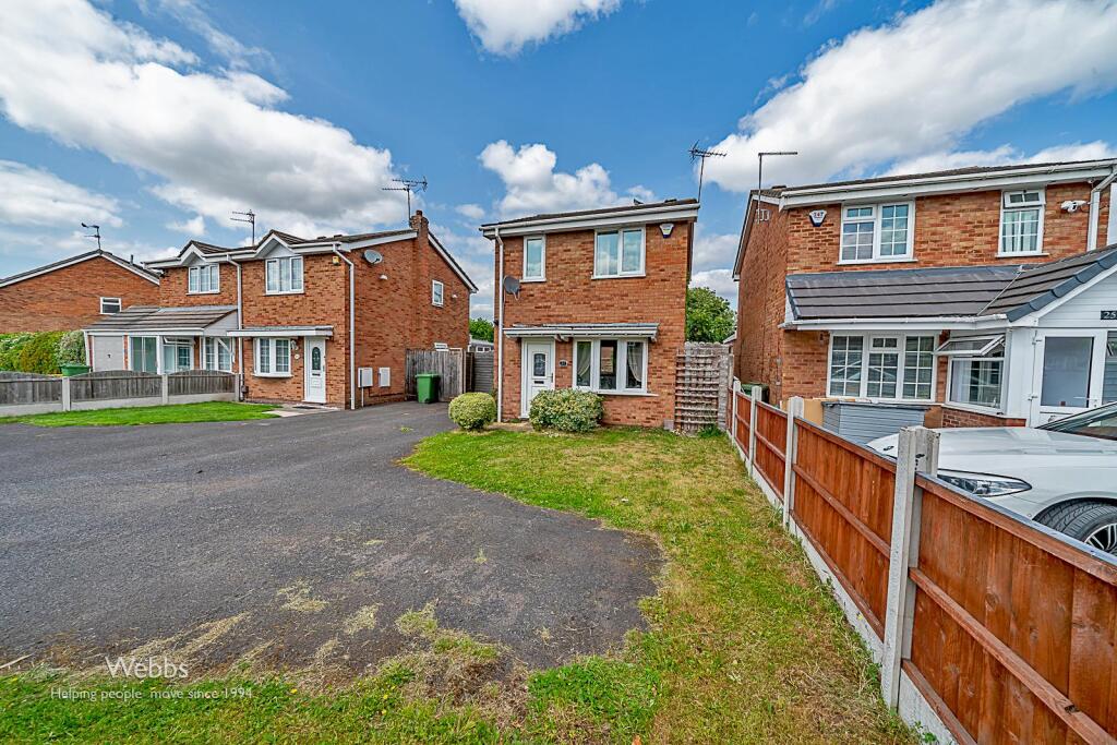 2 bedroom detached house for sale in Baneberry Drive, Featherstone ...