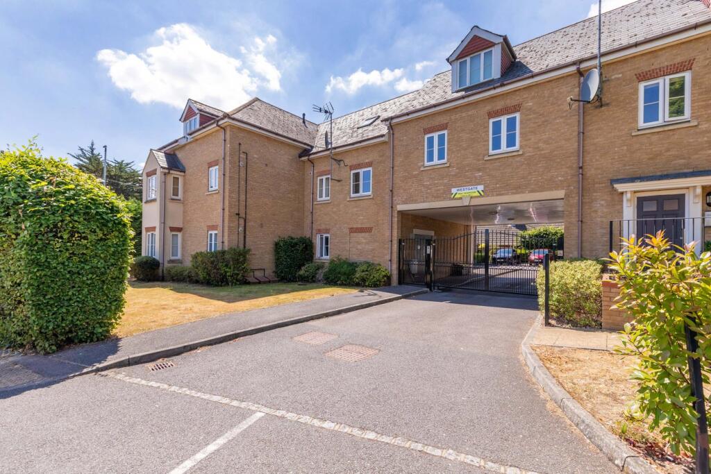 2 bedroom ground floor flat for sale in Westgate, 1 Highway Avenue ...