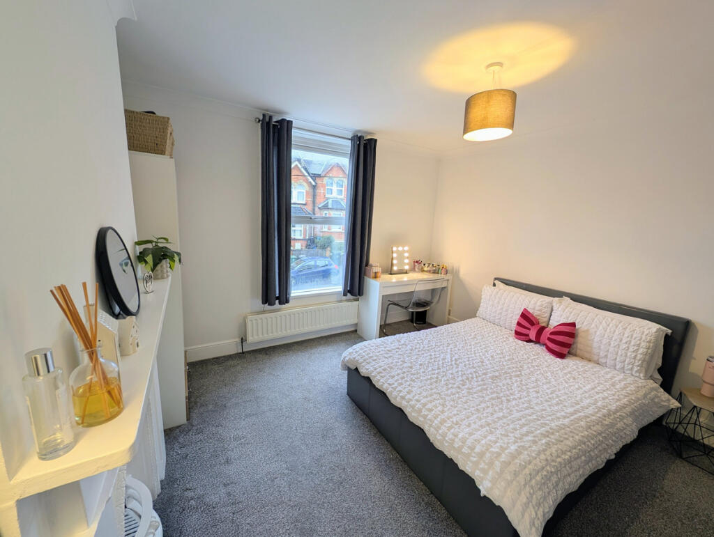 4 bedroom terraced house for sale in Fellows Road, Cowes, PO31