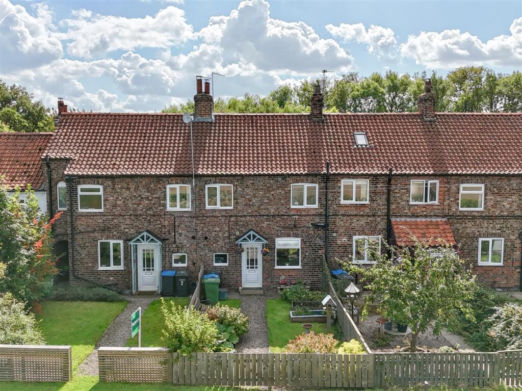 2 bedroom terraced house for sale in Brickyard Cottages, Moor Lane ...