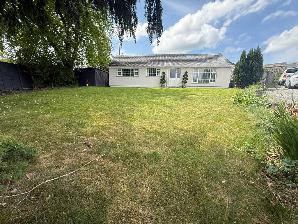 3 bedroom detached house for sale in SY23