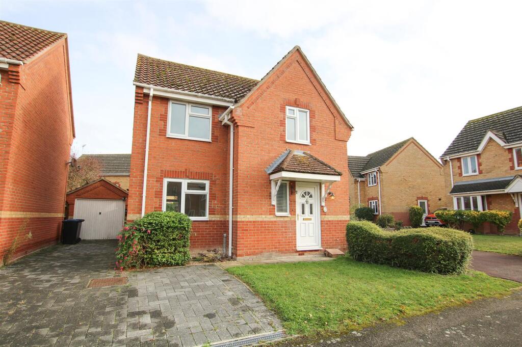 3 bedroom detached house for sale in Appletree Grove, Burwell ...