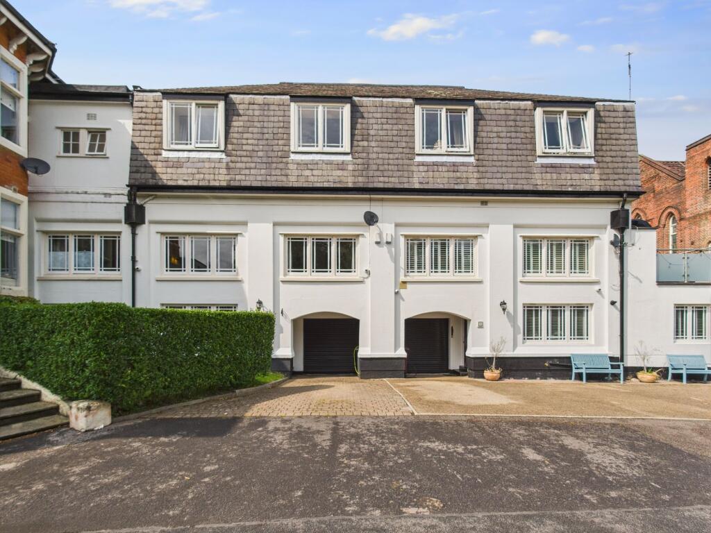 5 bedroom town house for sale in The Orchard, Huyton, Liverpool, L36