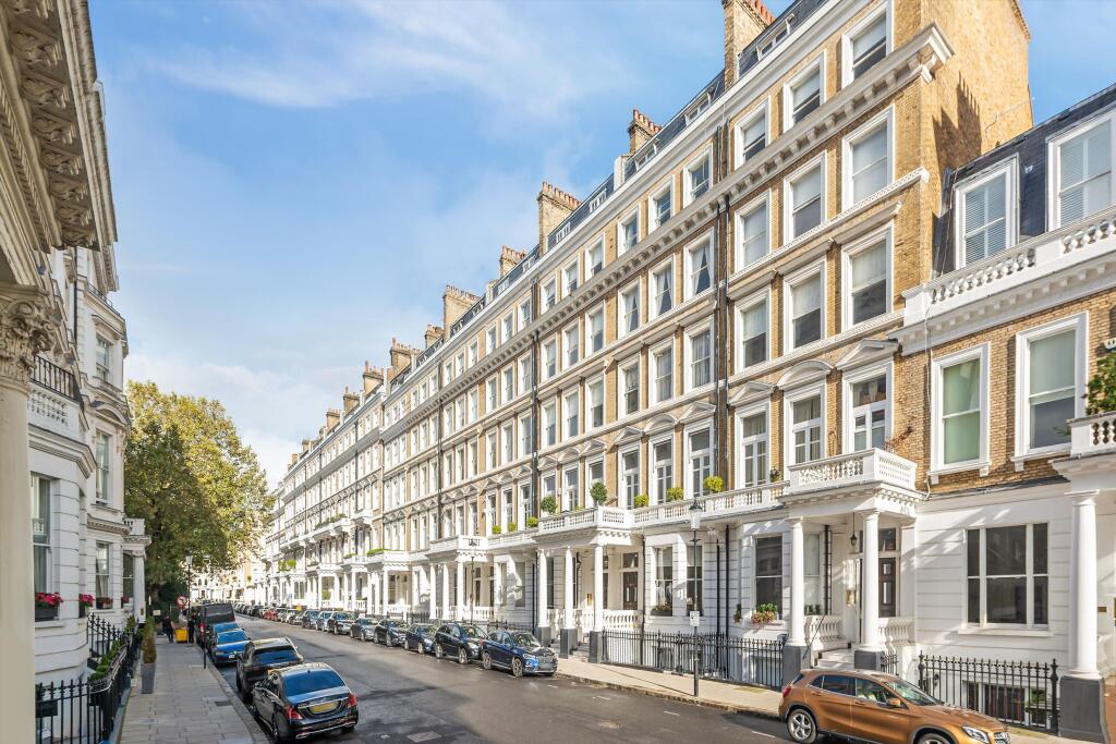2 bedroom flat for sale in Queens Gate Gardens, South Kensington ...