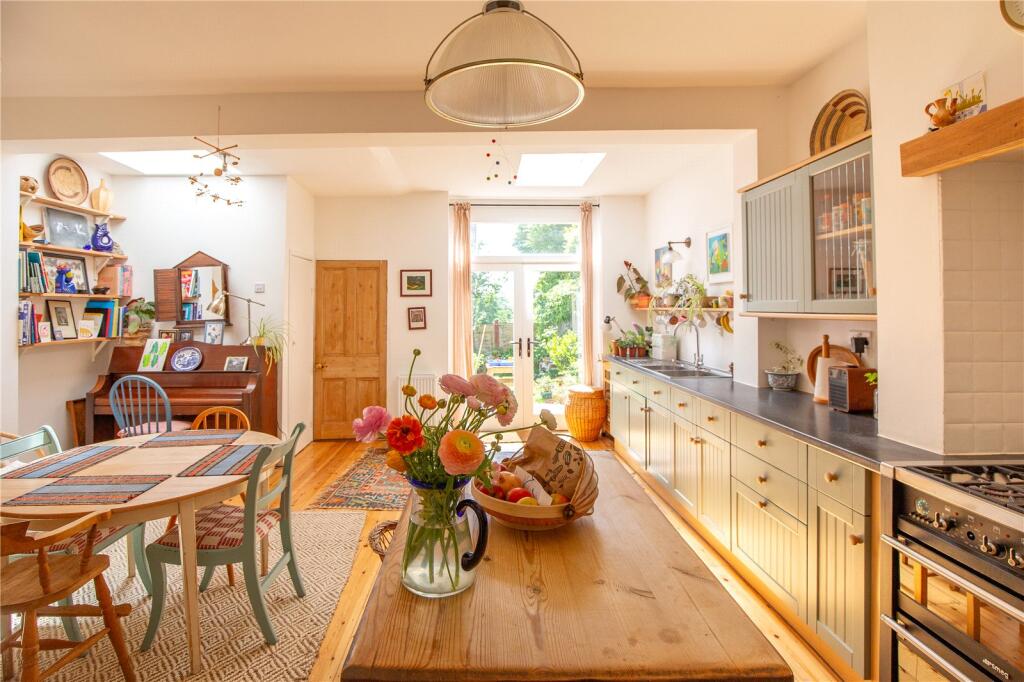 3 bedroom terraced house for sale in St. Leonards Road, Horfield ...