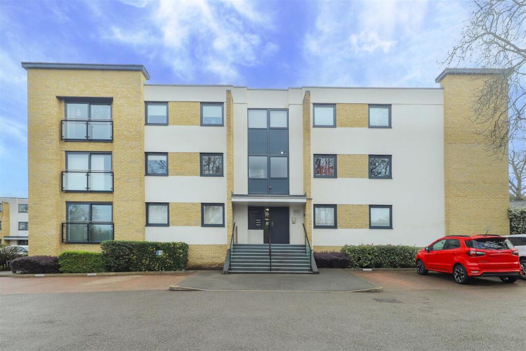 2 bedroom apartment for sale in Jupiter Heights, Hillingdon, UB10