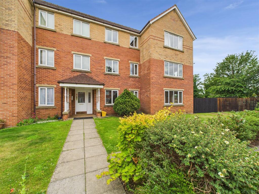 2 bedroom apartment for sale in 11 Fawcett Gardens, Driffield, YO25 5NR ...
