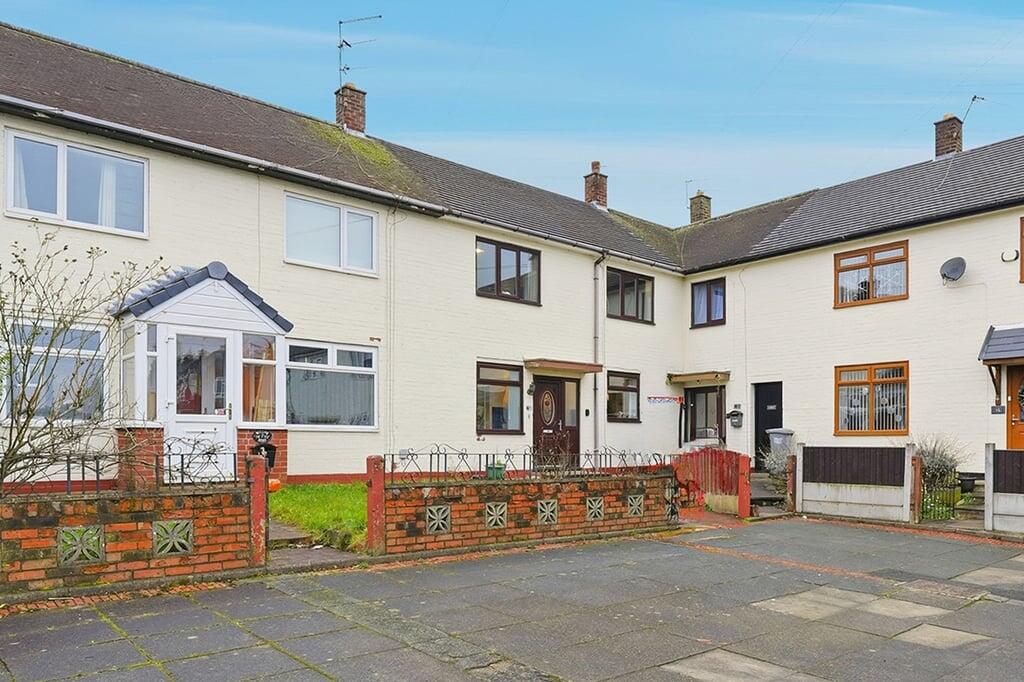 3 bedroom terraced house for sale in Willow Road Partington, Manchester ...