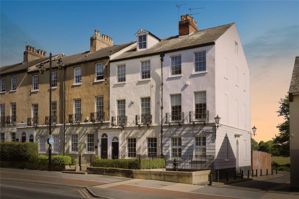 4 bedroom end of terrace house for sale in Albion Place, South Parade ...