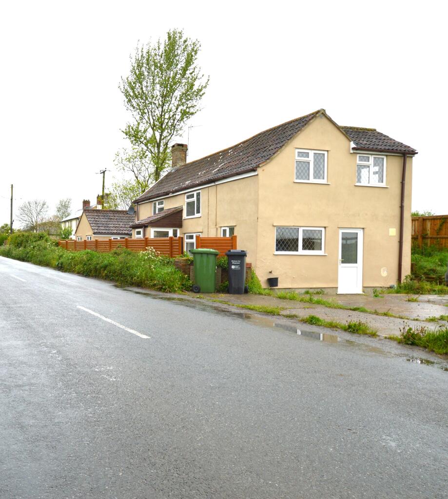 3 bedroom cottage for sale in Cad Road, Ilminster, TA19