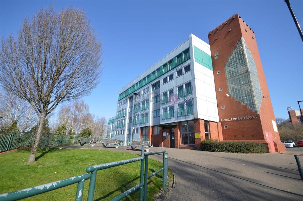 2 bedroom flat for sale in High Pavement Row, Sheffield, S2