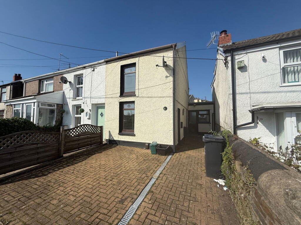 2 bedroom end of terrace house for sale in High Street, Skewen, Neath ...