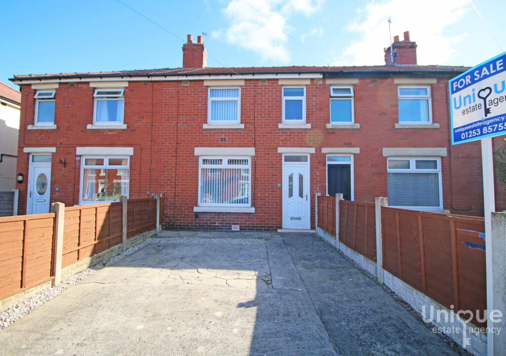 2 bedroom terraced house for sale in Longton Avenue, Thornton-Cleveleys ...