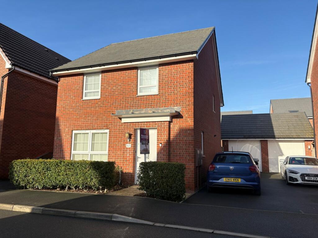 4 bedroom detached house for sale in Musselburgh Way, Bourne, PE10