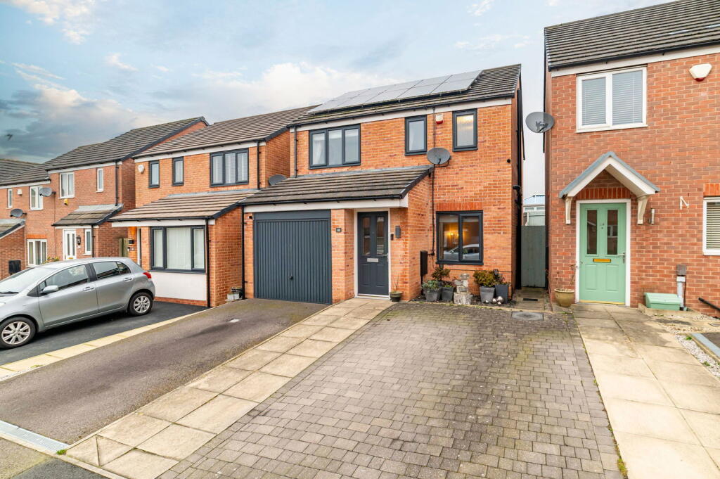 3 bedroom detached house for sale in Father Ryan Drive, Heywood, OL10