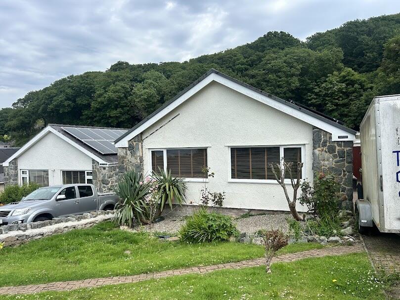 3 bedroom bungalow for rent in Bron Y Graig, Harlech, LL46