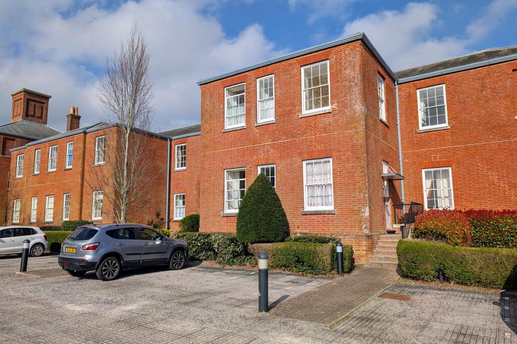 2 bedroom maisonette for sale in Consort Mews, Knowle Village, PO17