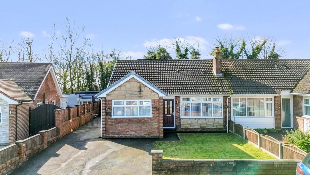 3 bedroom semi-detached bungalow for sale in Abbots Hall Avenue, Clock ...
