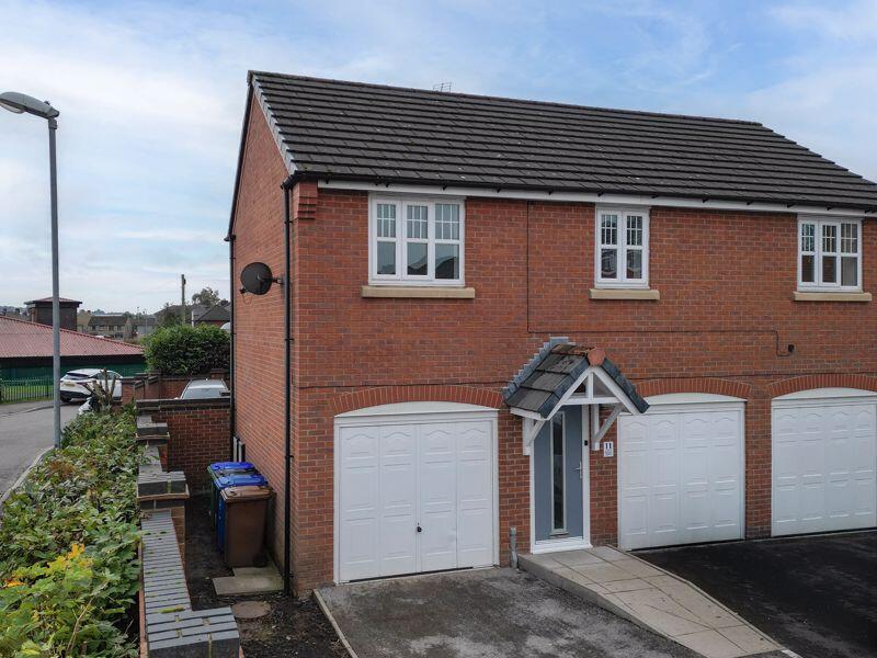 2 bedroom detached house for sale in Coppy Bridge Drive, Firgrove ...