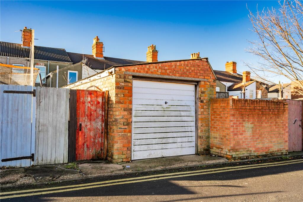 Detached house for sale in Macaulay Street, Grimsby, Lincolnshire, DN31