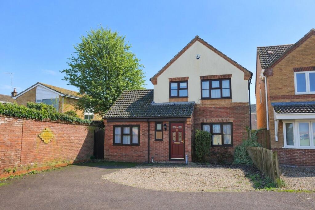 3 bedroom detached house for sale in Charles Melrose Close, Mildenhall ...