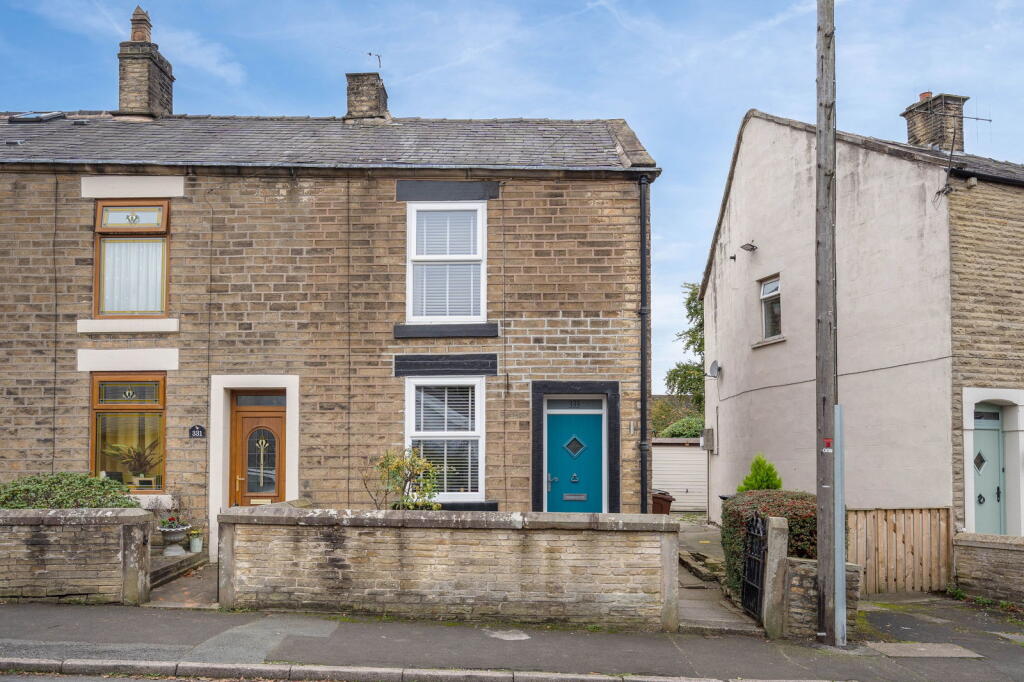 2 bedroom terraced house for sale in Hadfield Road, Hadfield, Glossop ...