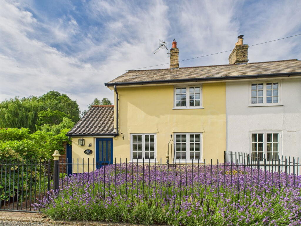 2 bedroom cottage for sale in Flaxen Cottage, Heveningham, Suffolk, IP19