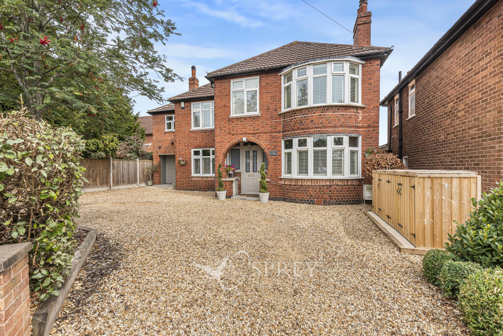 5 bedroom detached house for sale in Scalford Road, Melton Mowbray, LE13