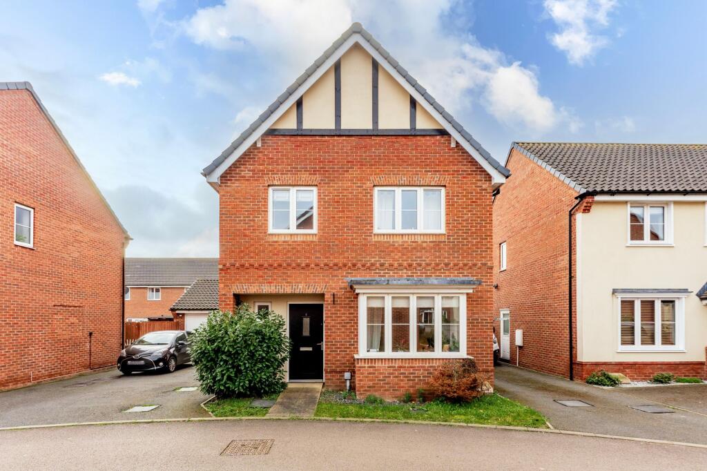 4 bedroom detached house for sale in Harebell Road, Attleborough, NR17