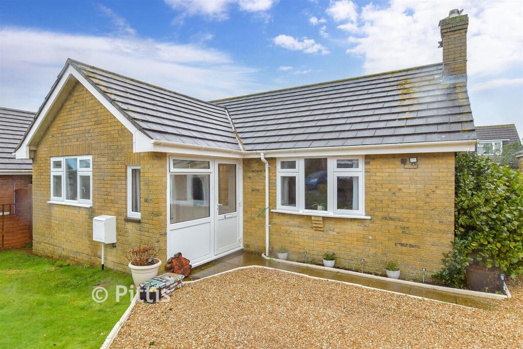 2 bedroom detached bungalow for sale in Lark Rise, Shanklin, Isle of ...