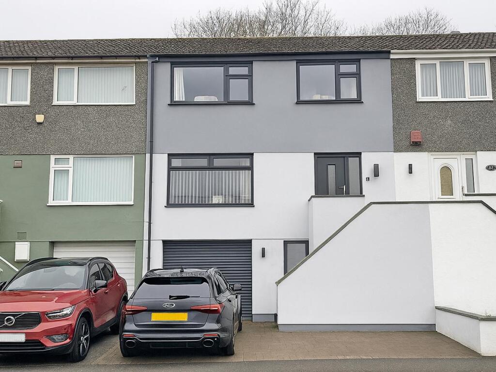 3 bedroom terraced house for sale in Baydon Close, Eggbuckland ...