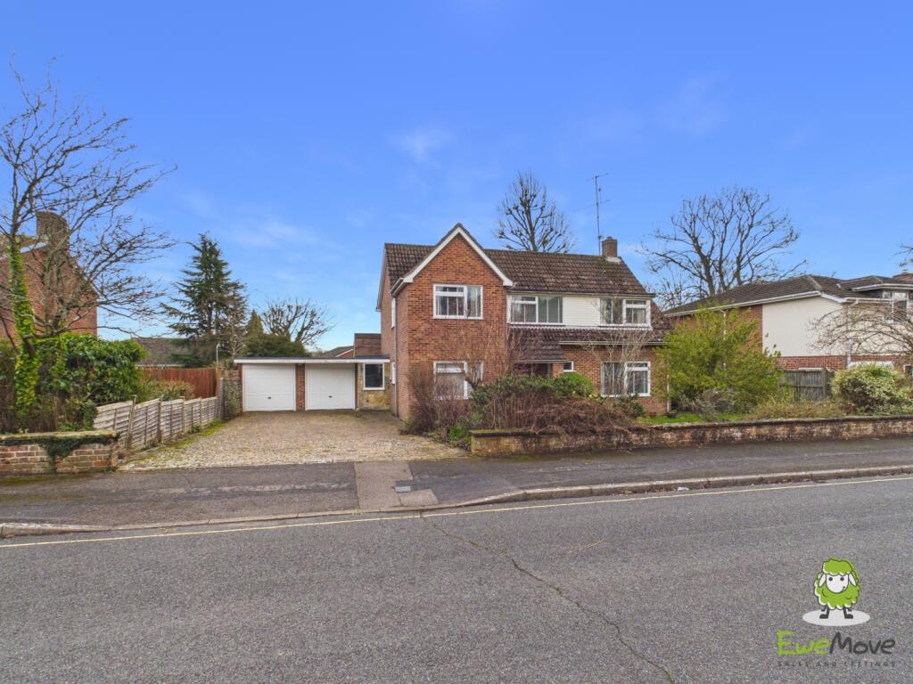 4 bedroom detached house for sale in Neville Close, Basingstoke ...