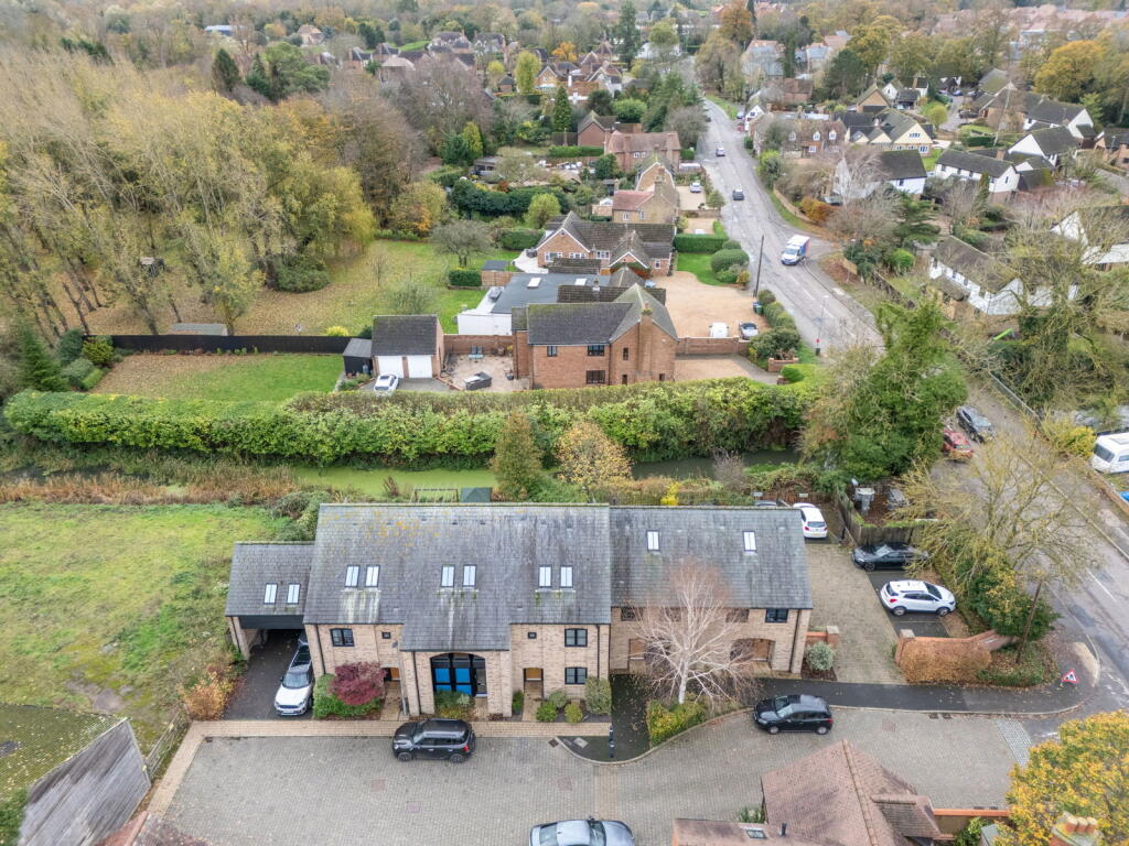3 bedroom terraced house for sale in Baker Close, Brampton, Huntingdon ...