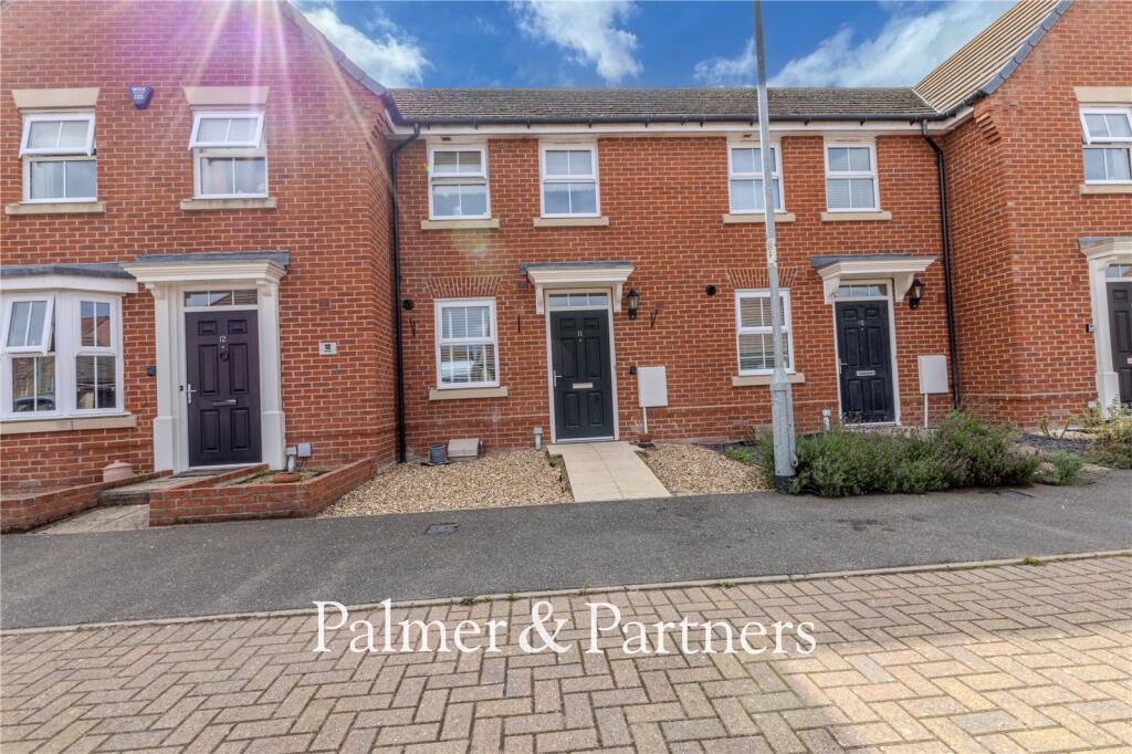 2 bedroom terraced house for sale in Drake Close, Saxmundham, Suffolk, IP17