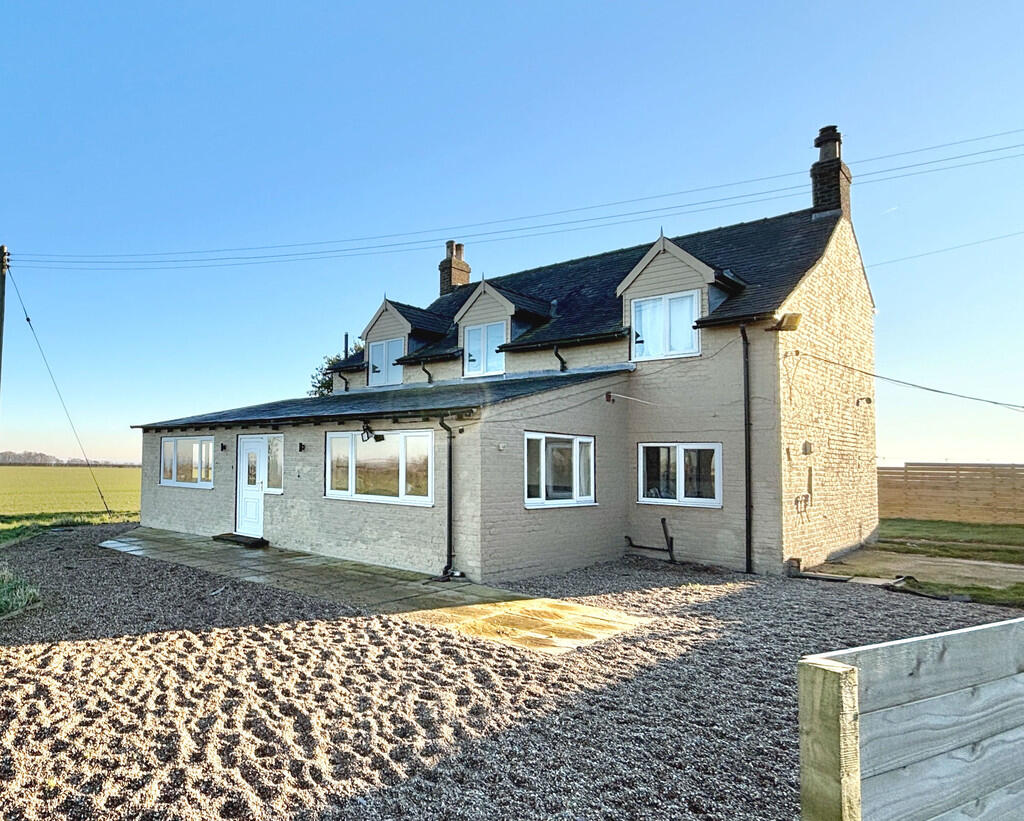 5 bedroom detached house for sale in Creyke Farm House, Cottam, YO25