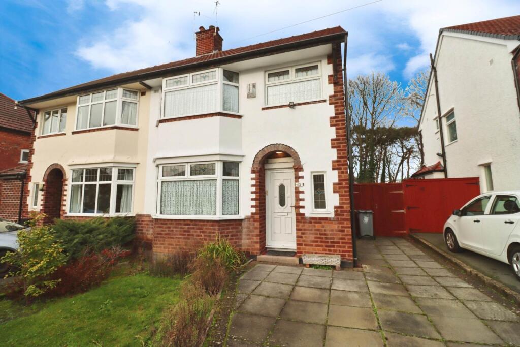 3 bedroom semi-detached house for sale in Langdale Road, Bebington, CH63