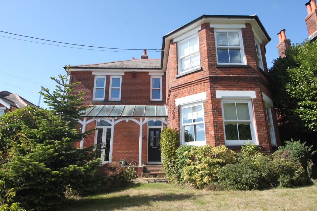 4 bedroom detached house for sale in Station Road, Netley Abbey ...