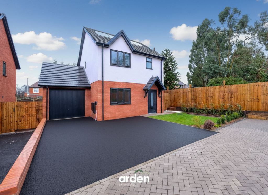 3 bedroom detached house for sale in Old Birmingham Road, Lickey End ...