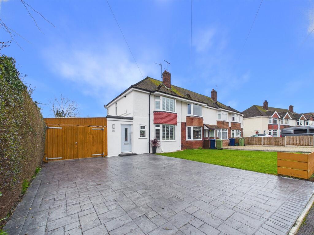 3 bedroom end of terrace house for sale in Boverton Drive, Brockworth ...
