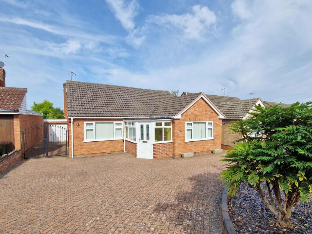 3 bedroom detached bungalow for sale in Wordsworth Road, Rugby, CV22