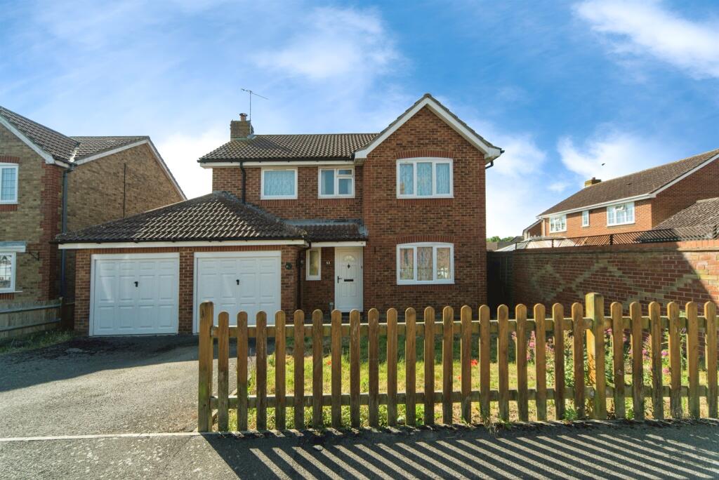 4 bedroom detached house for sale in Rotherfield Avenue, Eastbourne, BN23