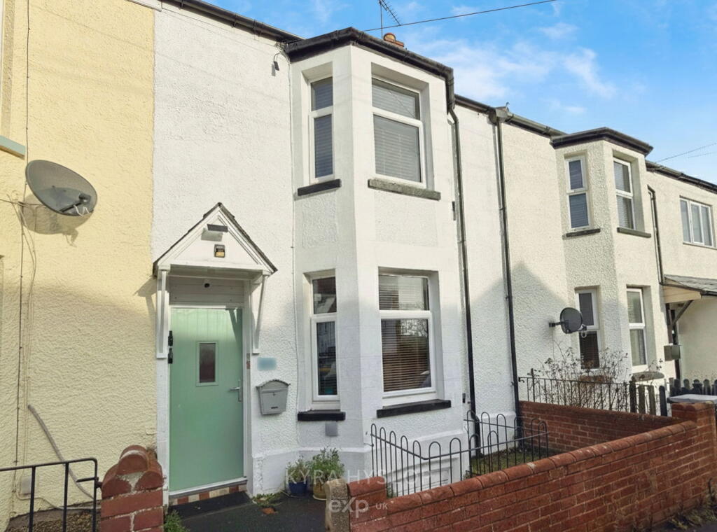 4 bedroom terraced house for sale in Roseland Crescent, Heavitree ...