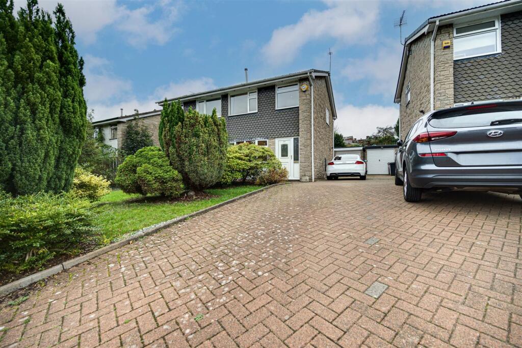 3 bedroom semi-detached house for sale in Overton Close, Congleton, CW12
