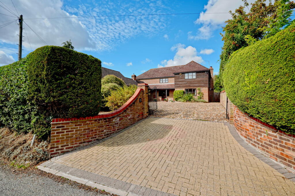 5 bedroom detached house for sale in Station Road, Tilbrook, PE28