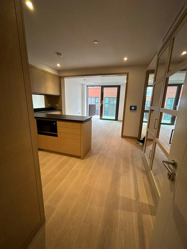 2 bedroom apartment for sale in 5 New Union Square, London, SW8
