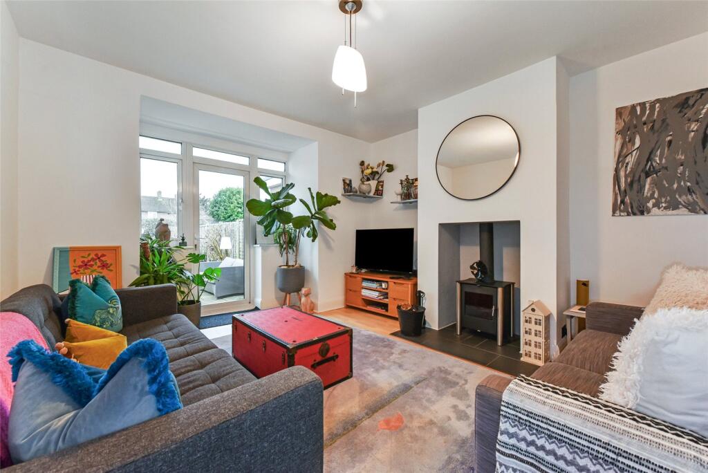 2 bedroom semi-detached house for sale in Kingsham Avenue, Chichester ...